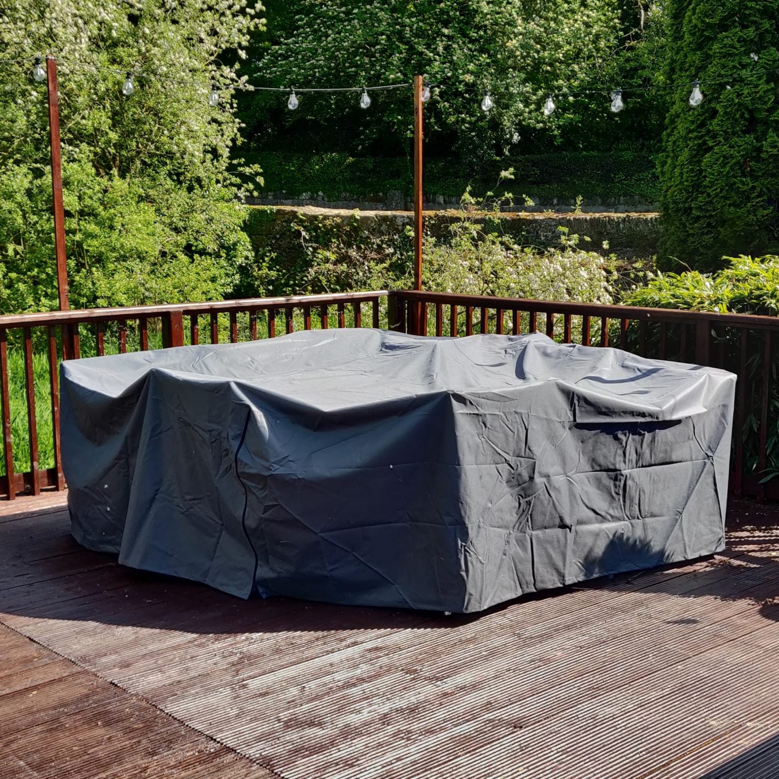 Somerset Corner Set Cover with Stools – Cois na hAbhann